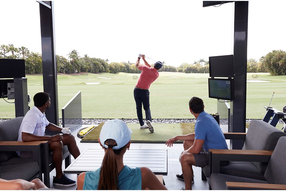 What's the best golf driving range? Toptracer vs Trackman!