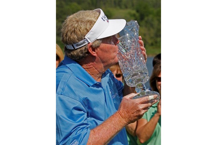 May19 Bean holds on for second Champions Tour win