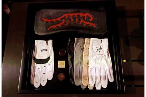 Sun Day Red: The Tiger Woods post-Nike era begins