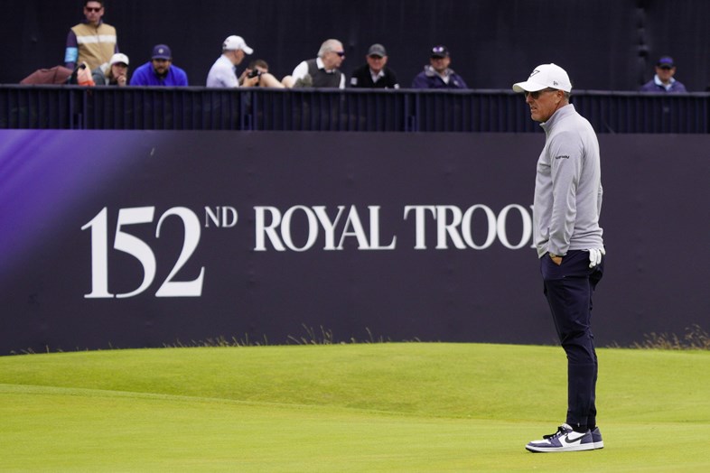 Phil Mickelson signs new apparel deal after losing a bet at The Open