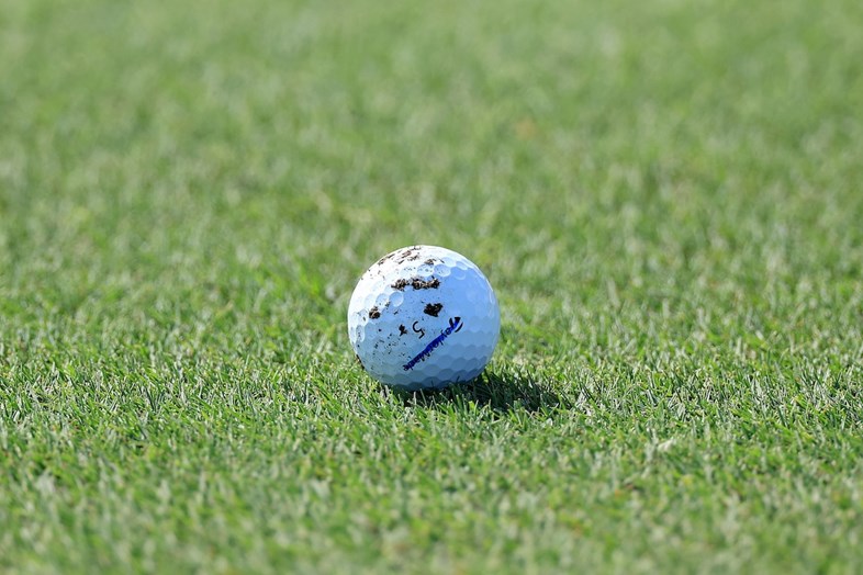 What is a mudball in golf? (And why do golfers hate them?)