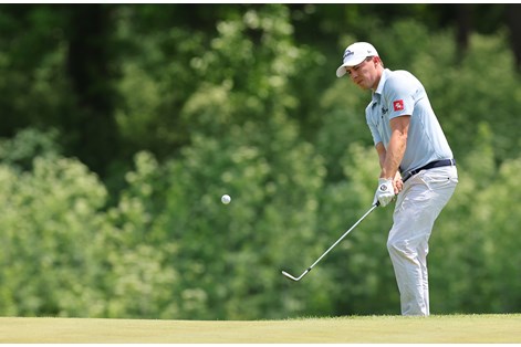 Matt Fitzpatrick's cross-handed chipping could save your game