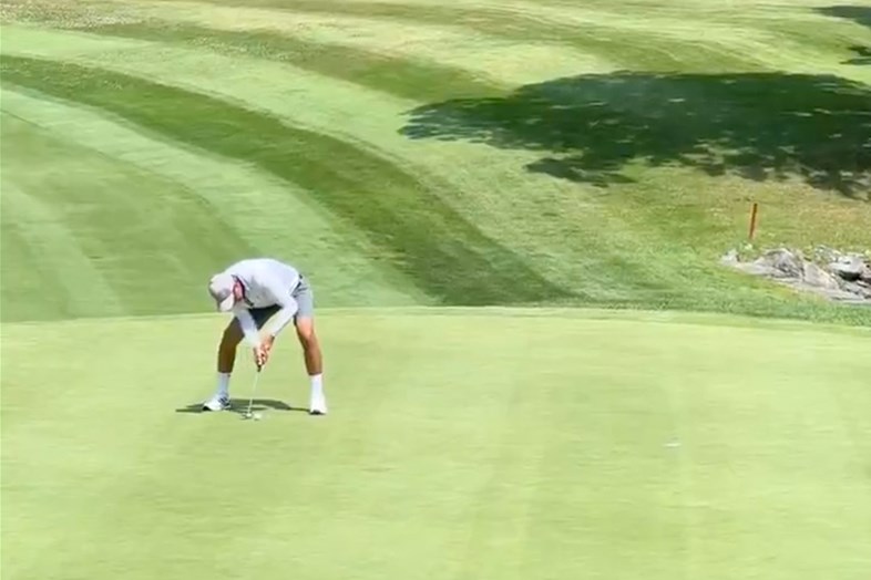 Philippe Gariepy uses 18-inch putter in PGA Canada