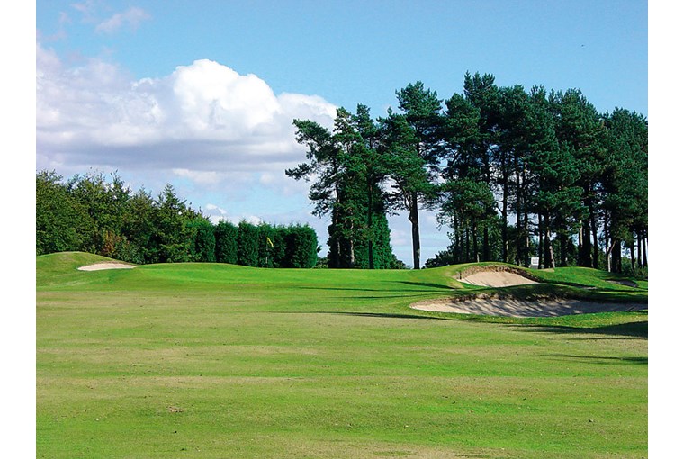 Sand Moor Golf Club | Golf Course in LEEDS | Golf Course Reviews & Ratings