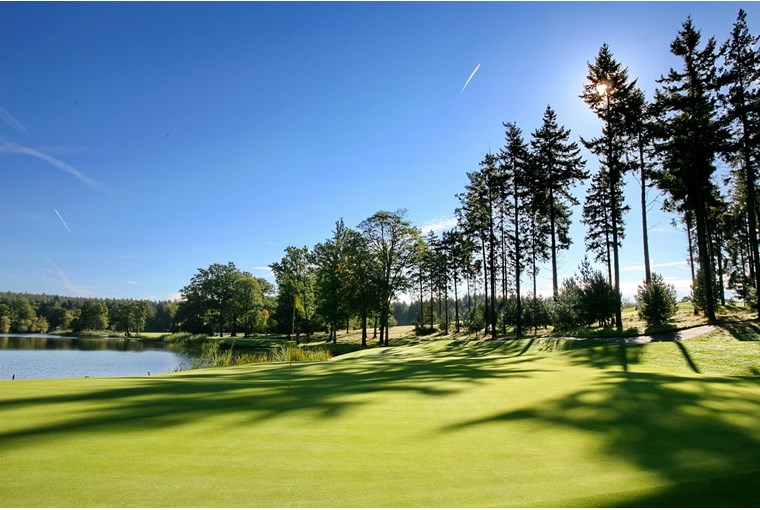 Bearwood Lakes Golf Club | Golf Course in WOKINGHAM | Golf Course ...