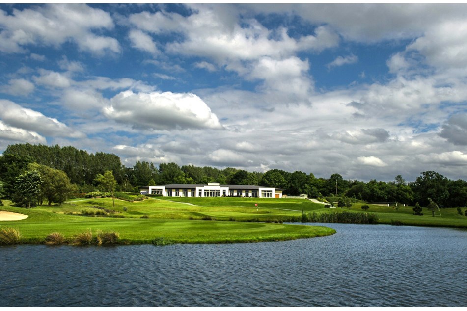 The Shire (London) | Golf Course in BARNET | Golf Course Reviews ...