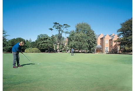 Coulsdon Manor Hotel & Golf Club | Golf Course in COULSDON | Golf ...