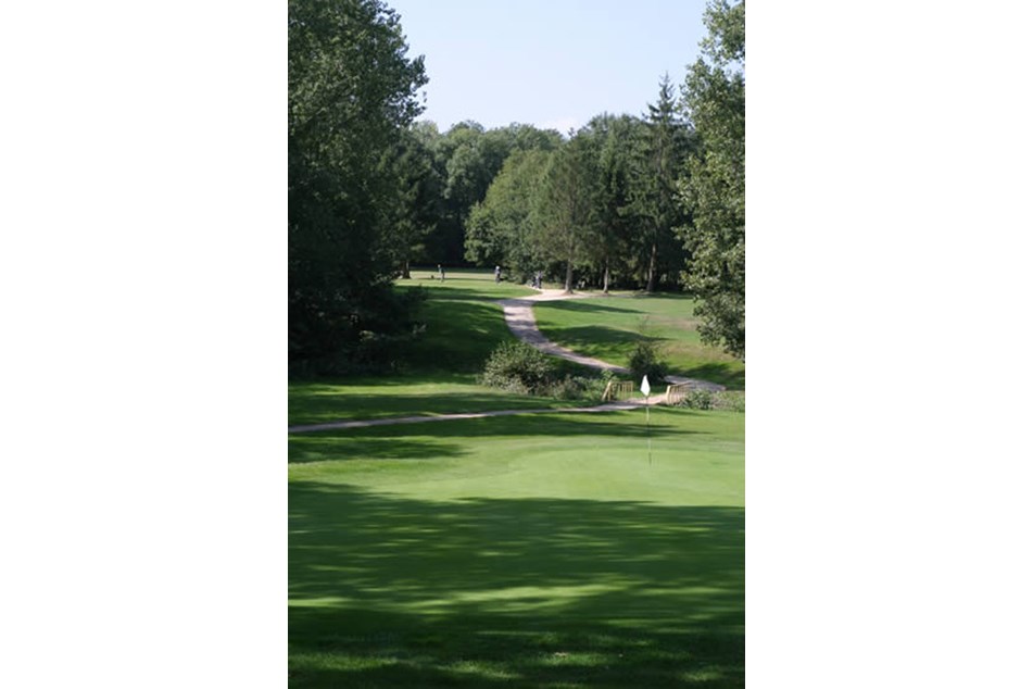 Gatton Manor Golf Club | Golf Course in DORKING | Golf Course Reviews ...