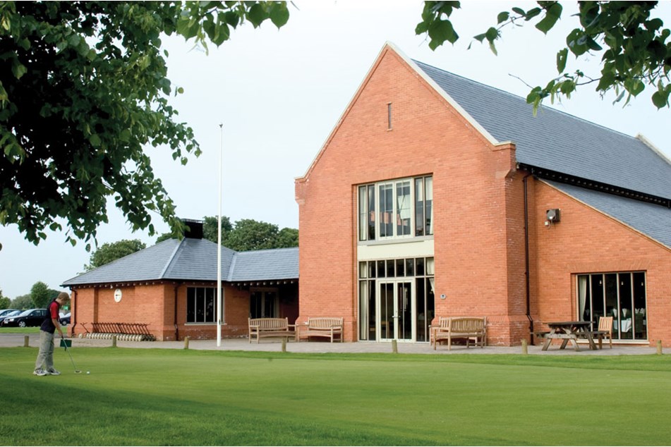 Hampton Court Palace Golf Club | Golf Course in KINGSTON UPON THAMES ...