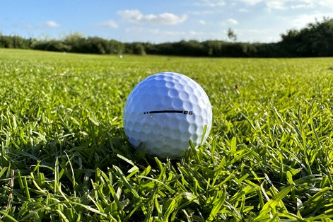 Wanting A Bargain? Check Out The 10 Best Cheap Golf Balls