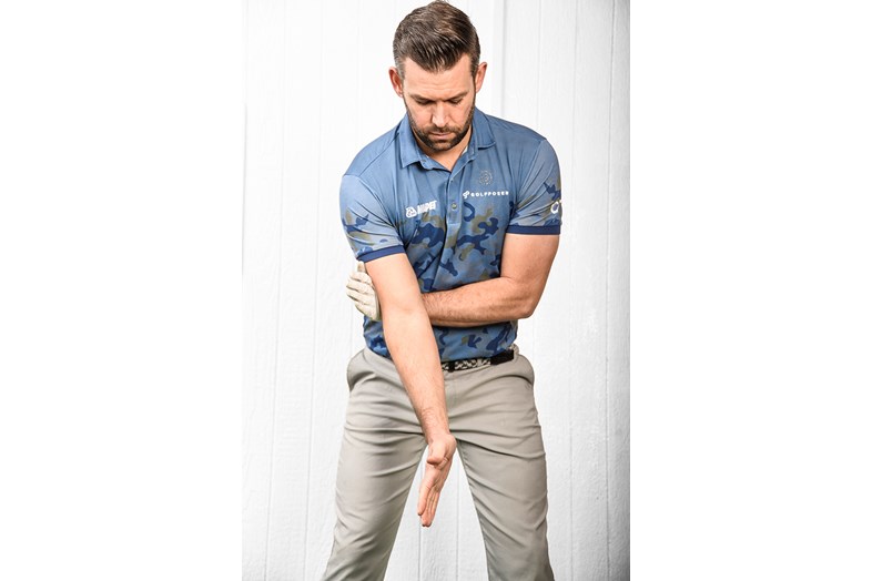 The key move all good golfers make (and you can practise it at home)