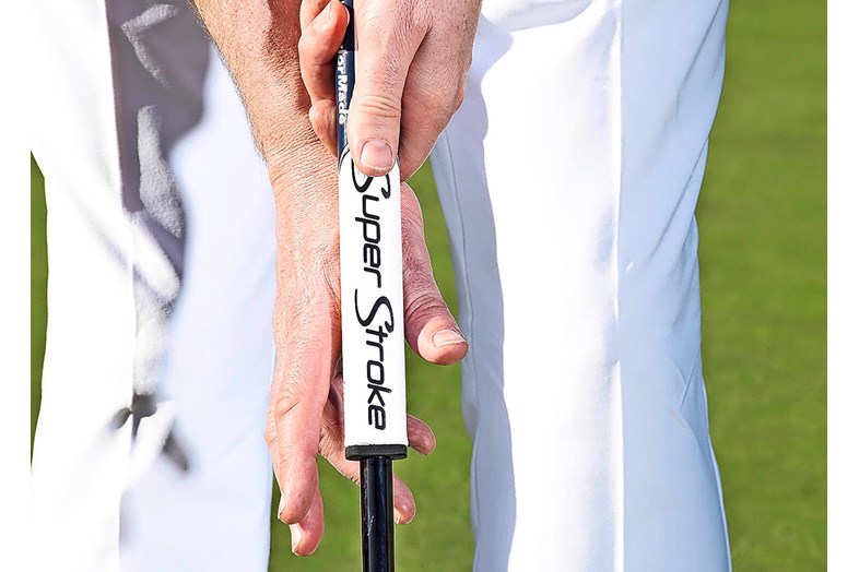 Hole more putts with the claw grip