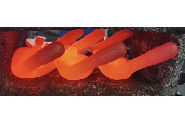 Best Forged Golf Irons 2025: Launch monitor tested by professionals.